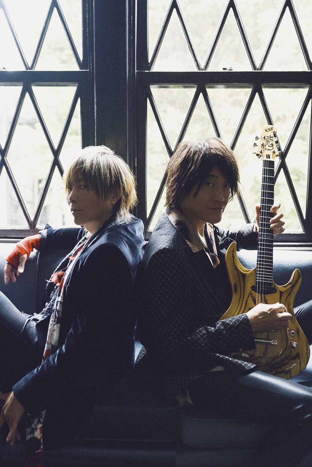 GRANRODEO 20th Anniversary Complete Book -Everlasting R&R-の次号【2025年10月20日発売号】| 雑誌/定期購読の予約はFujisan